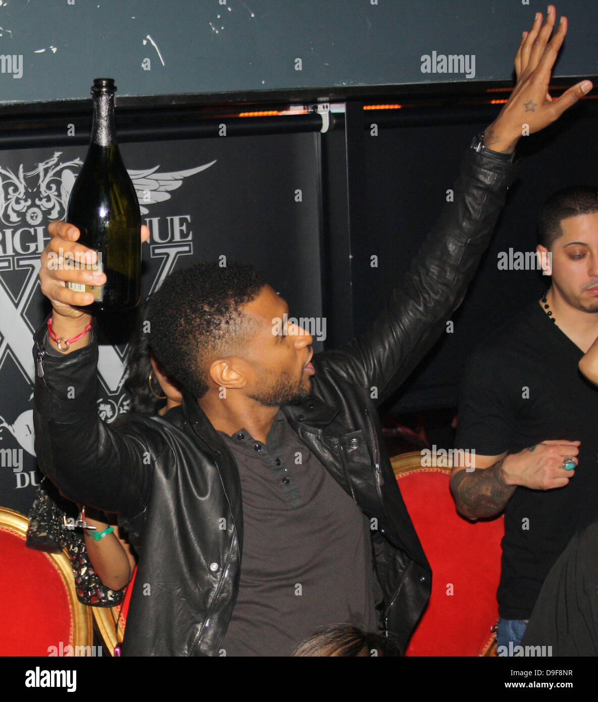 Performance with swords hi-res stock photography and images - Alamy