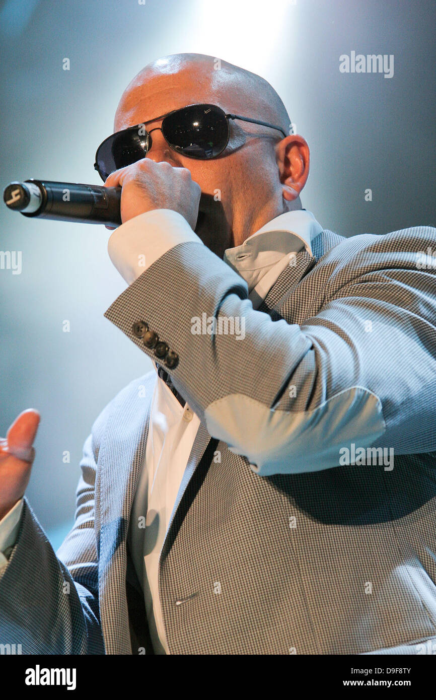 Rapper Pitbull performing on the Music Plaza stage during Mardi Gras at ...