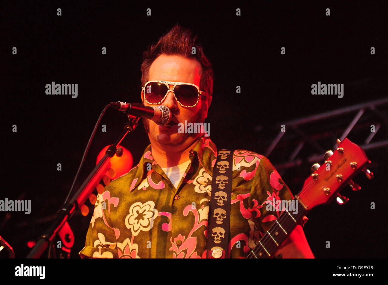 Frontman Aaron Barrett of Reel Big Fish performing at the Birmingham O2 ...