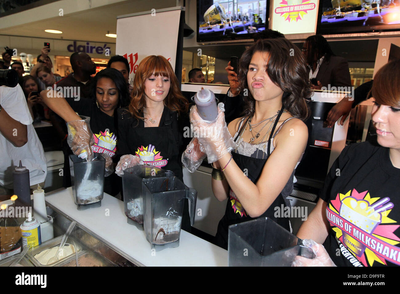 Zendaya Coleman & Bella Thorne stars of the Disney Channel’s new hit ...