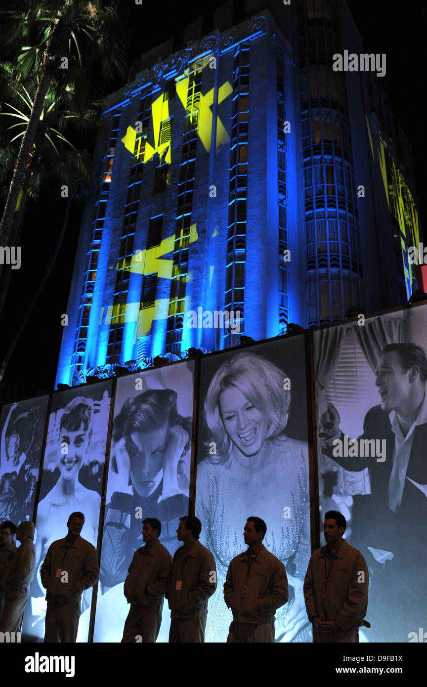 Atmosphere 2011 Vanity Fair Oscar Party at Sunset Tower Hotel ...
