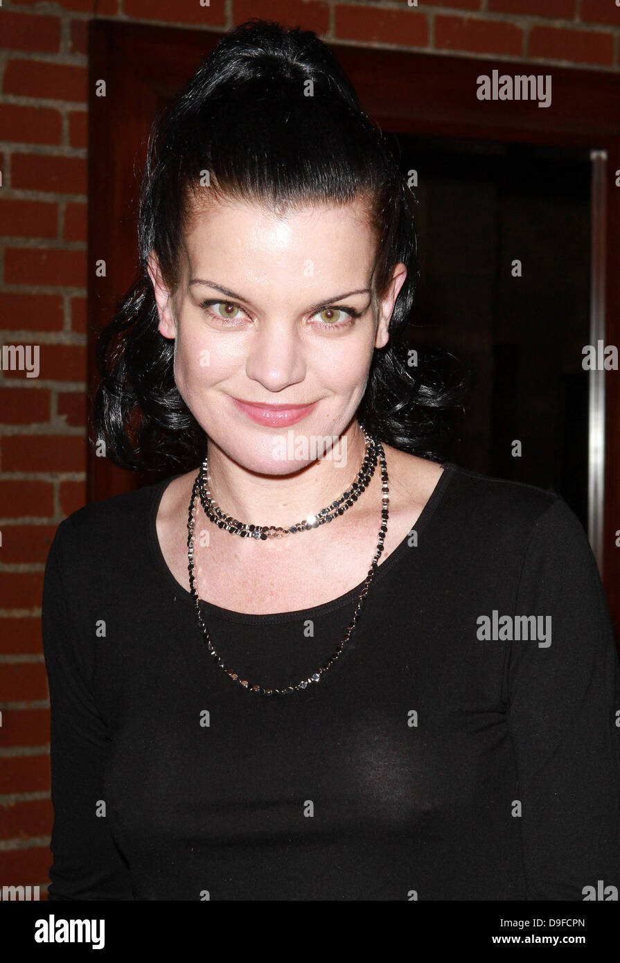 Pauly perrette hi-res stock photography and images - Alamy