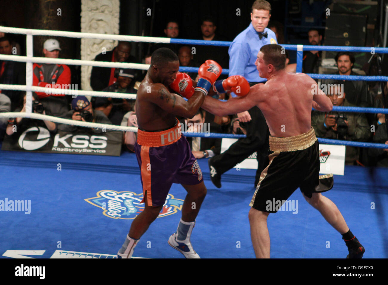 LA Matadors vs Memphis Force Fighters Knockout Autism at Hollywood ...