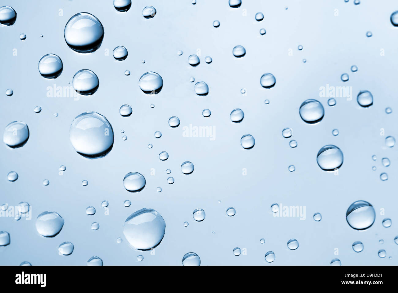 Water drops glass hi-res stock photography and images - Alamy
