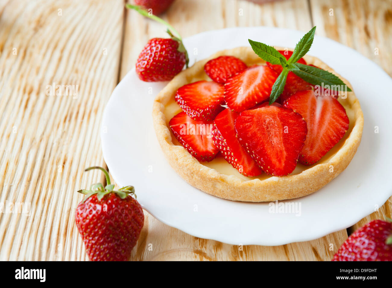 Tartlet cream food background hi-res stock photography and images - Alamy