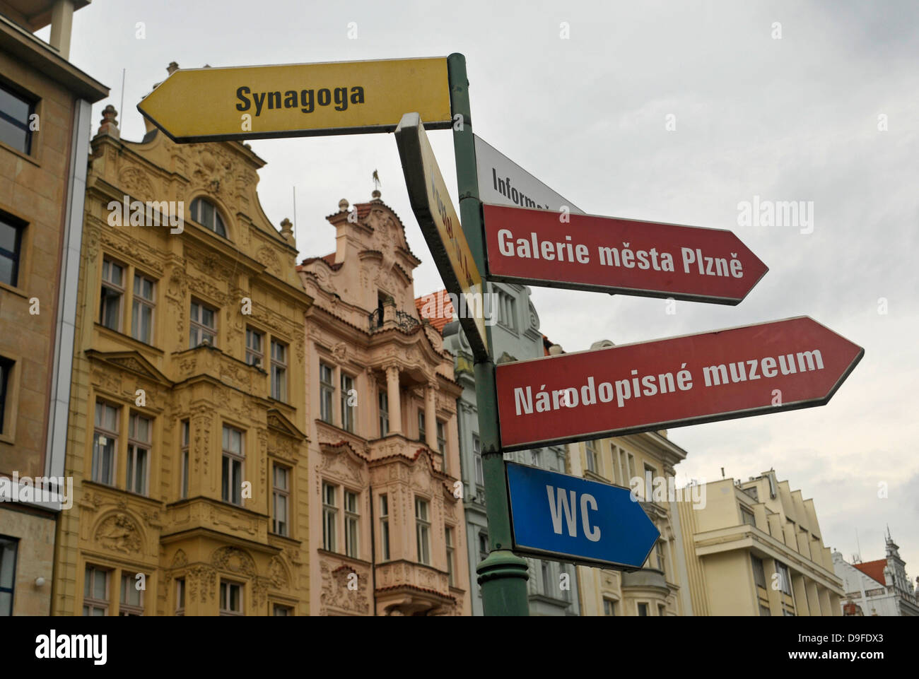 Urban direction hi-res stock photography and images - Alamy