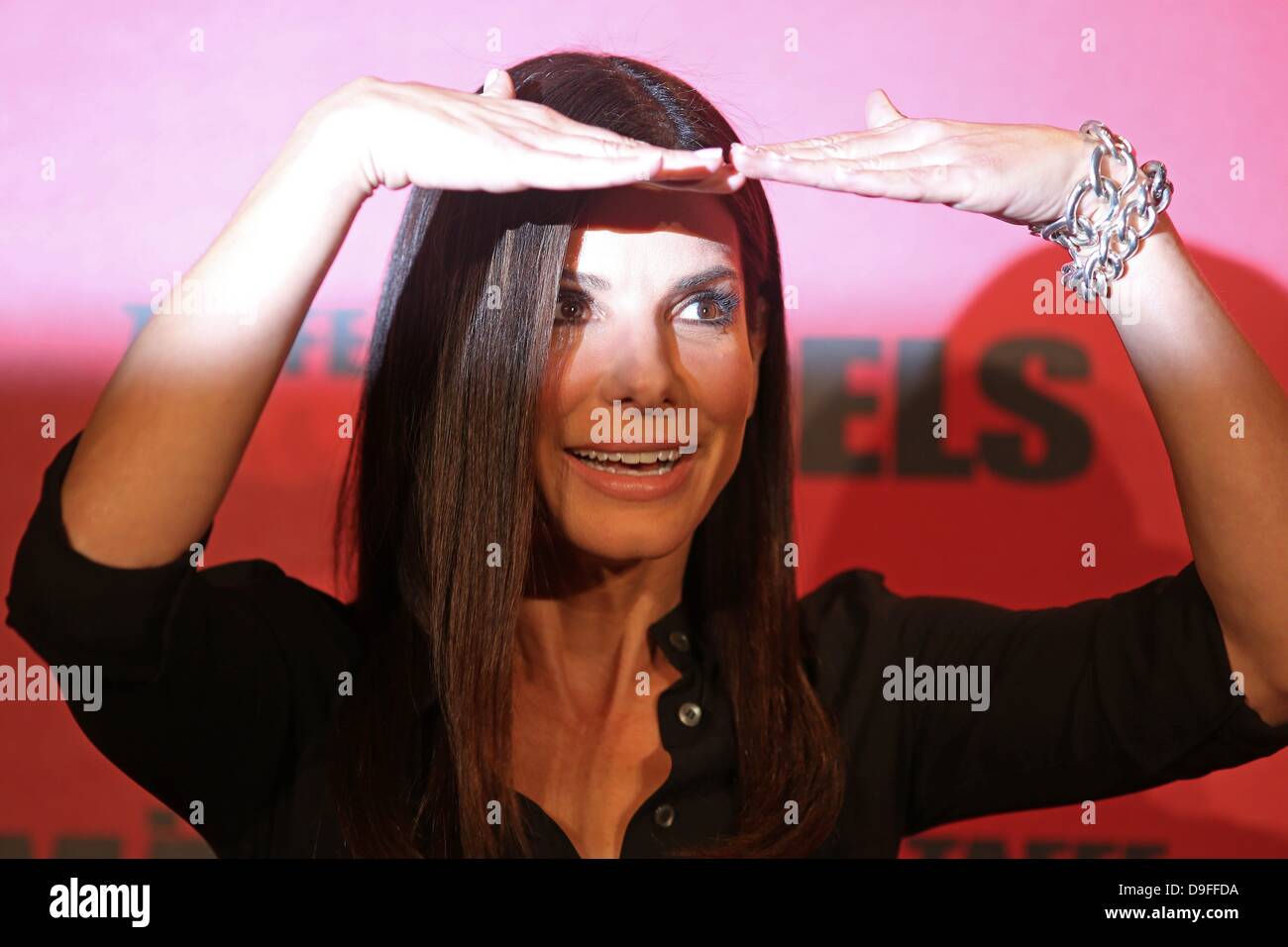 The American actress Sandra Bullock is posing on june 18, 2013 in ...