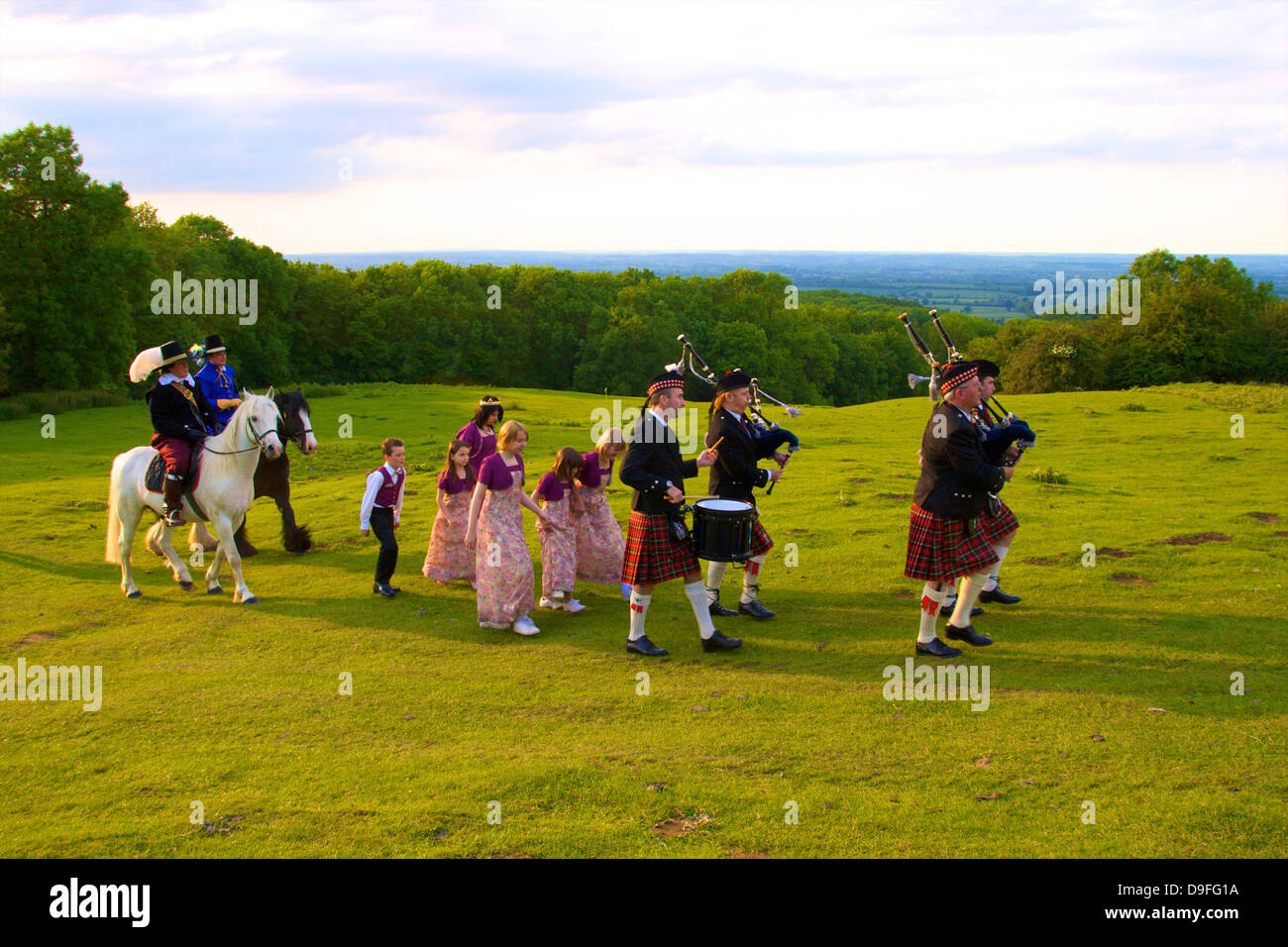 Robert Dover's Cotswold Olimpick Games Opening Procession, Chipping ...
