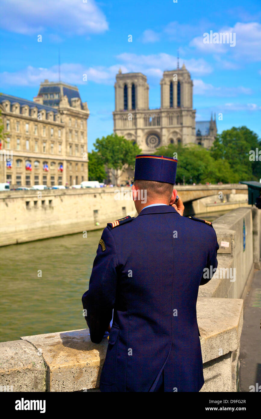 Gendarme france hi-res stock photography and images - Alamy