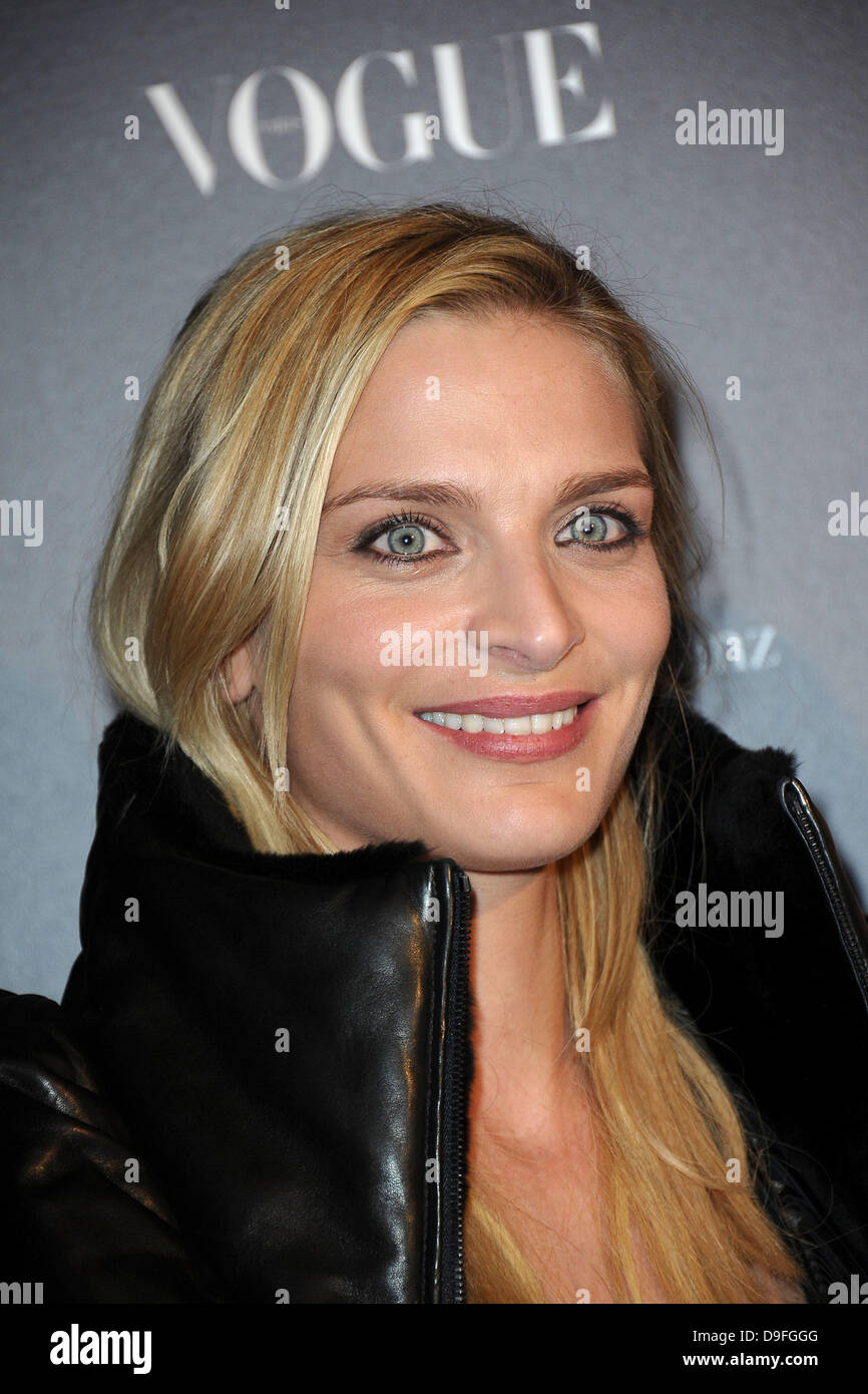 Sarah Marshall's Instagram, Twitter & Facebook on IDCrawl