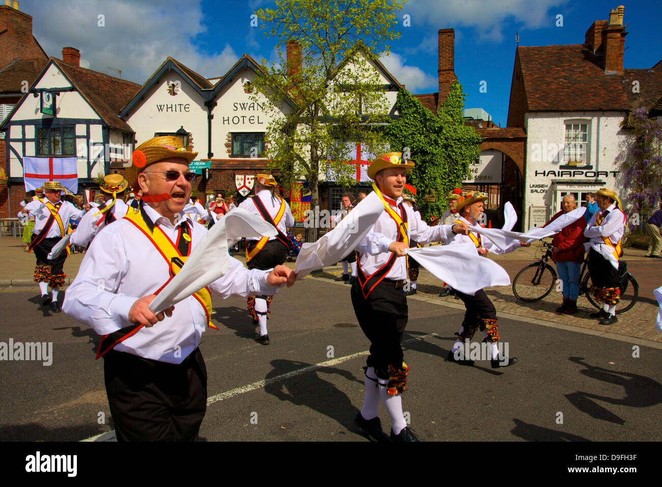 Morris dancing hi-res stock photography and images - Alamy