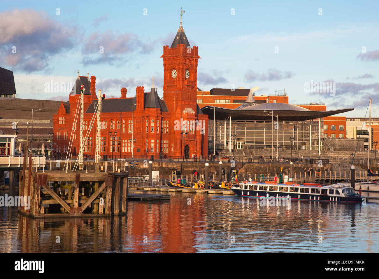 Uk wales cardiff bay pierhead hi-res stock photography and images - Alamy