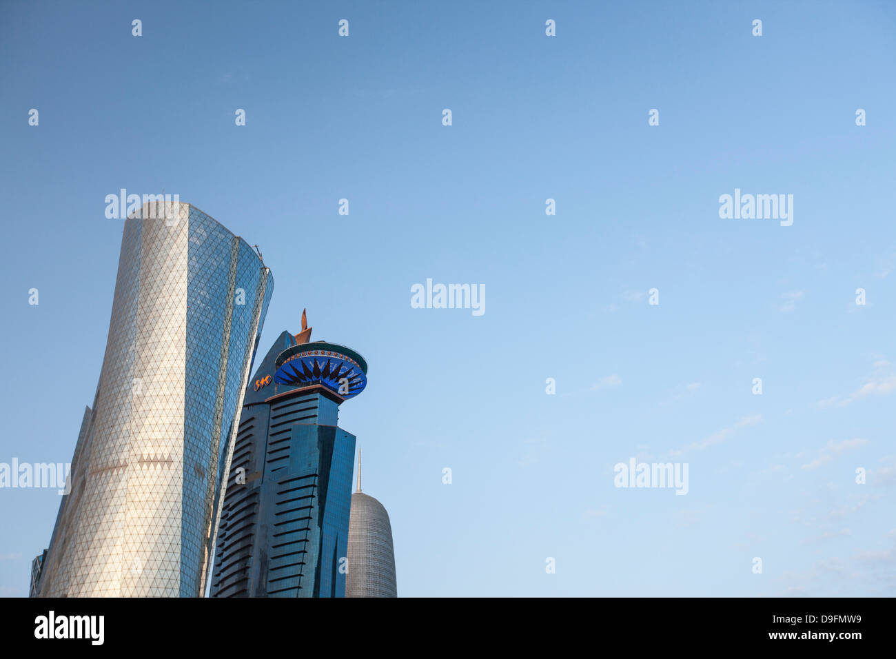 Buildings in doha hi-res stock photography and images - Alamy