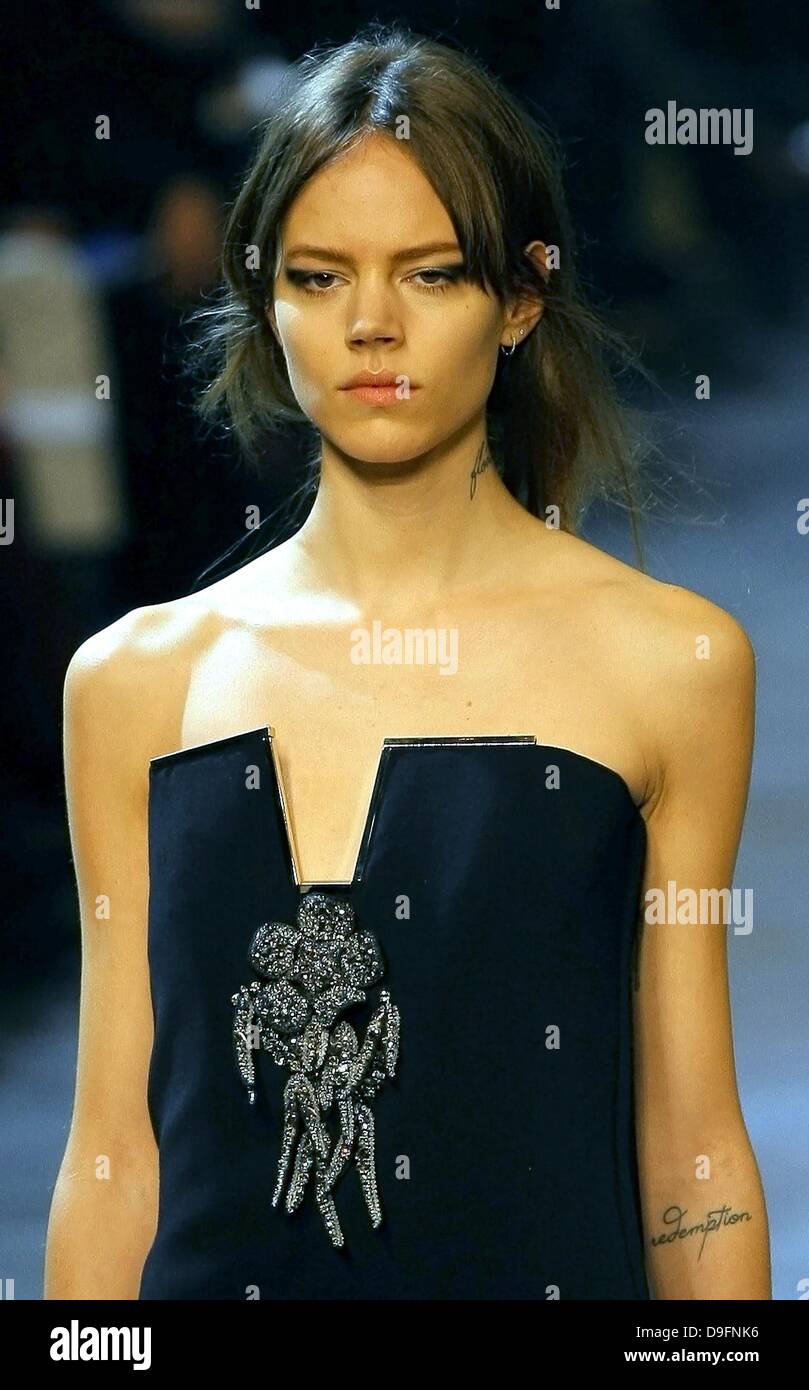 Model Paris Fashion Week Fall-Winter ready to wear 2012 - Lanvin - Catwalk Paris, France - 04.03 ...