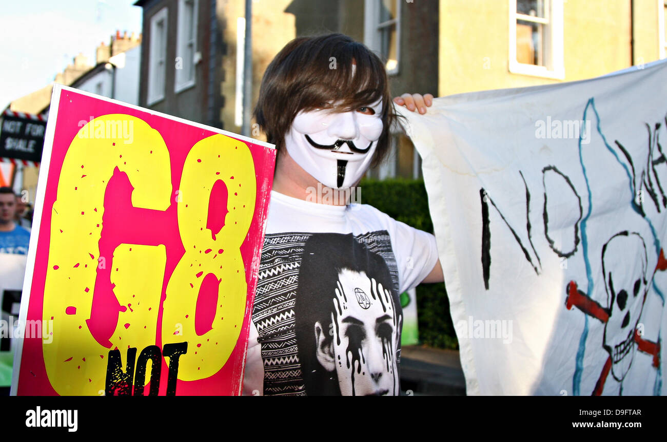 Belfast , Northern Ireland. 17th June, 2013. G8 RECAP - Thousands of ...