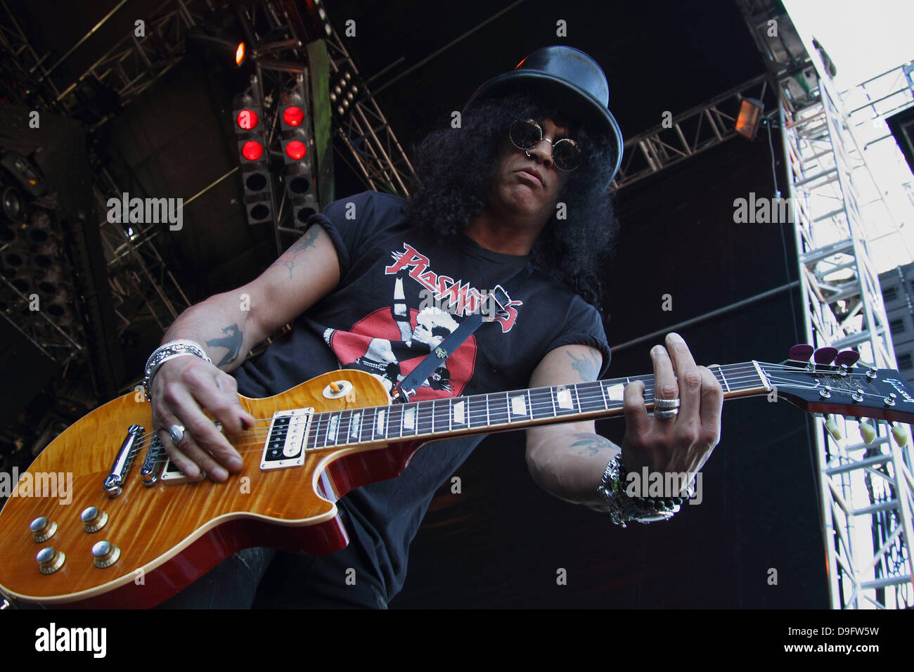 Slash performing live during the Soundwave Festival Adelaide, Australia ...