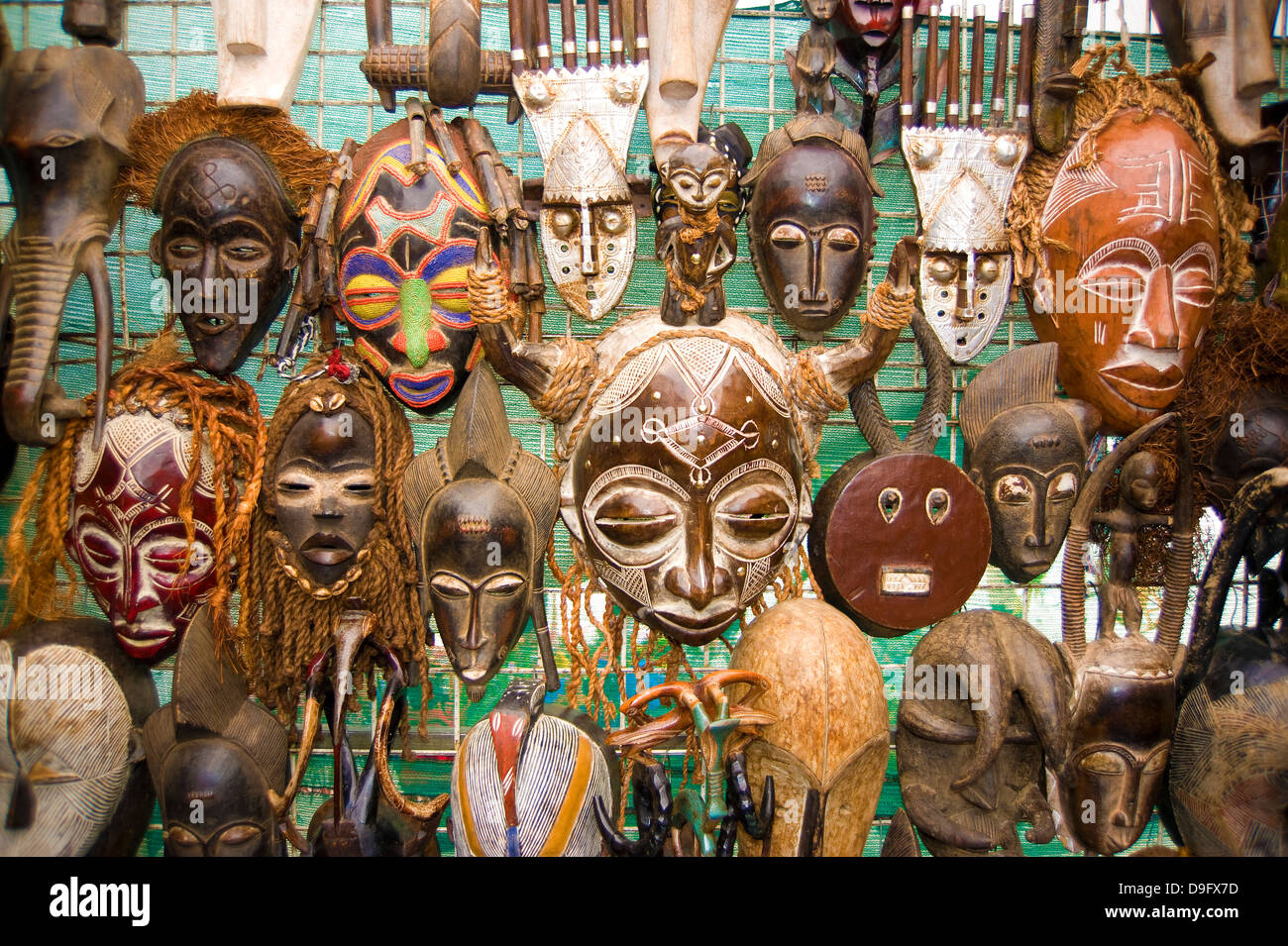 African tribal masks hi-res stock photography and images - Alamy