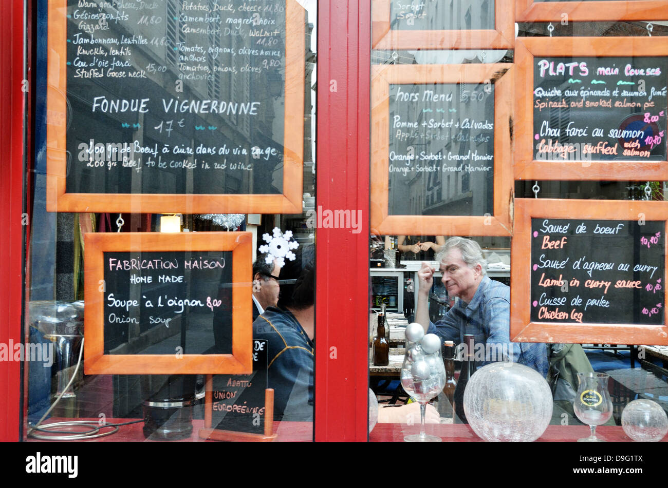 Parisian cafe window hi-res stock photography and images - Alamy