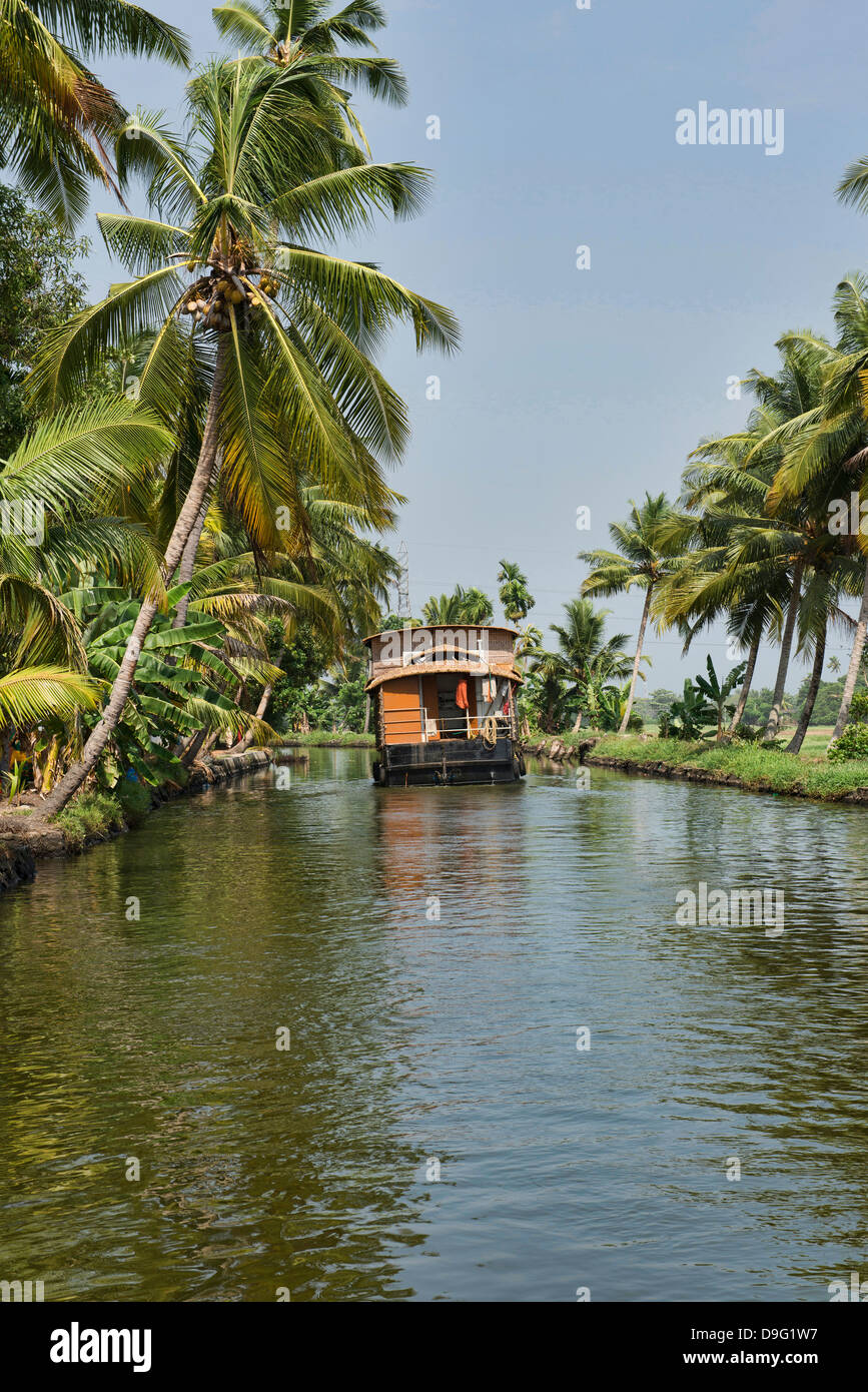 Kerala boat hi-res stock photography and images - Alamy