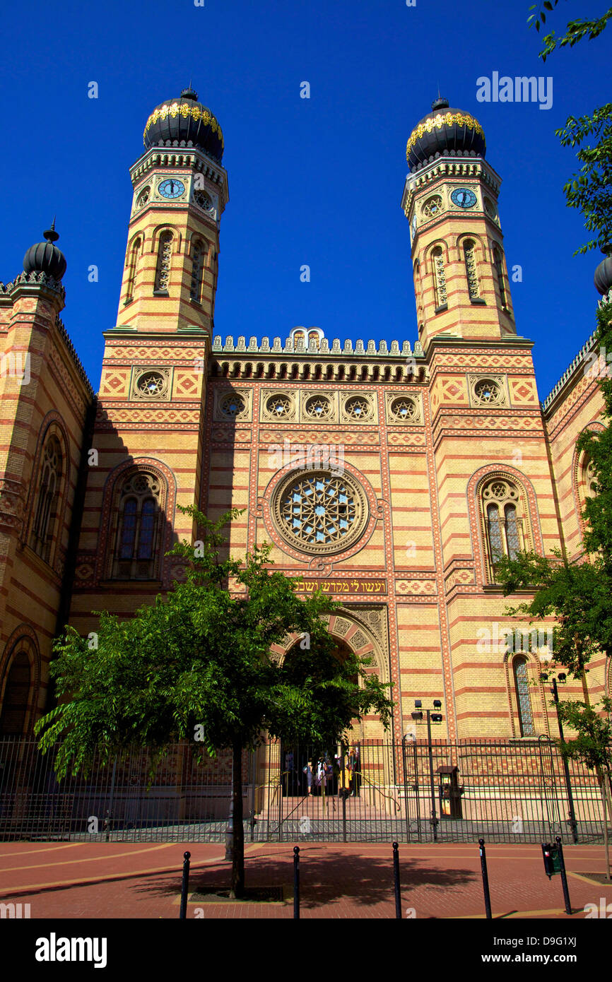 Dohany Street Synagogue and Hungarian Jewish Museum, Budapest, Hungary ...