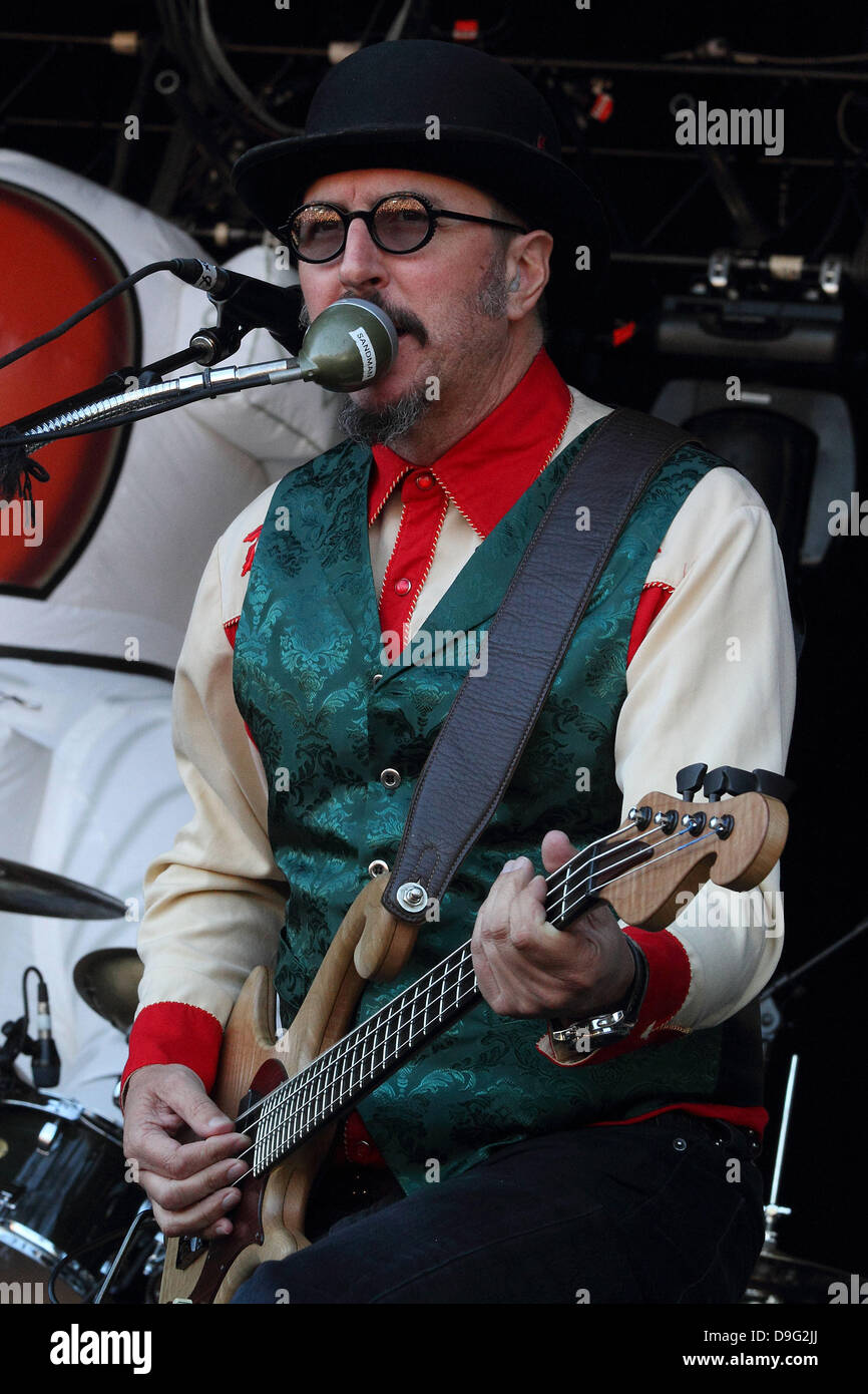 Soundwave festival hi-res stock photography and images - Alamy