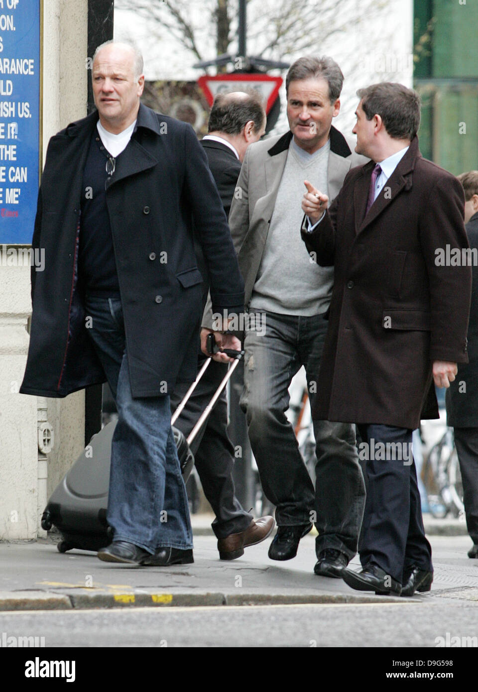 Richard Keys and Andy Gray make their way to The Ivy Restaurant in ...