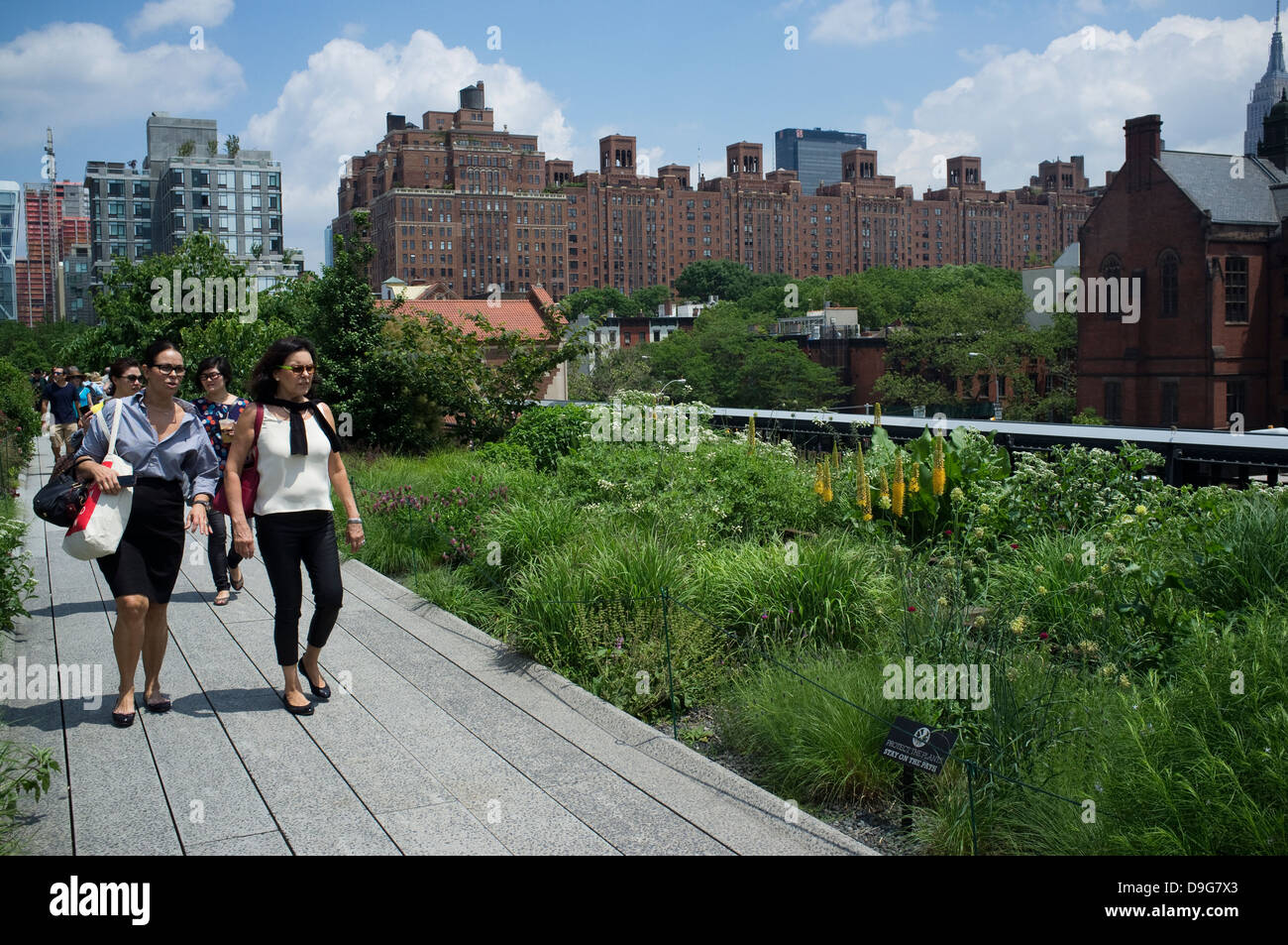 High line new york hi-res stock photography and images - Alamy