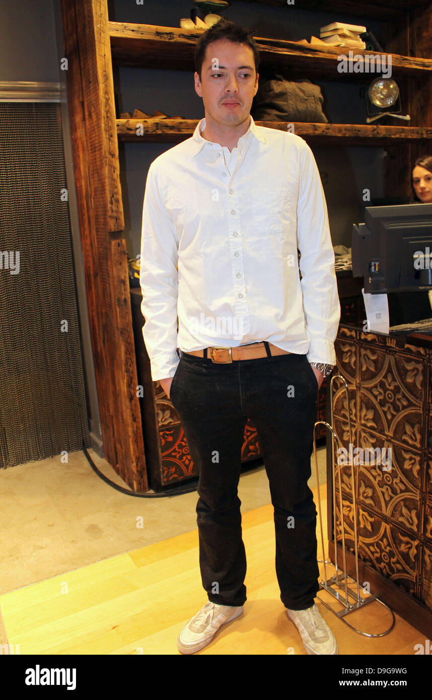 Marcus Wainwright David Neville and Marcus Wainwright host an evening ...