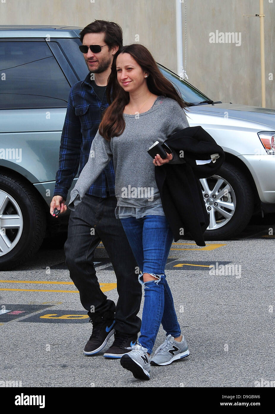 Tobey Maguire and wife Jennifer Meyer visiting the Brentwood country ...