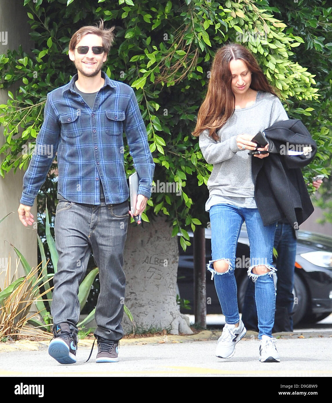 Tobey Maguire and wife Jennifer Meyer visiting the Brentwood country ...