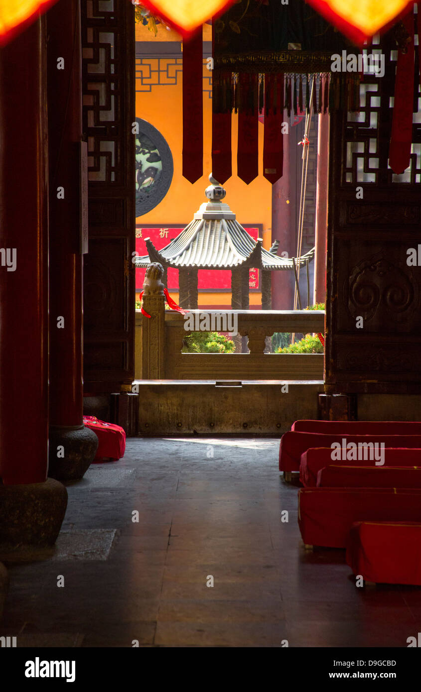 Buddhist temple in shanghai hi-res stock photography and images - Alamy