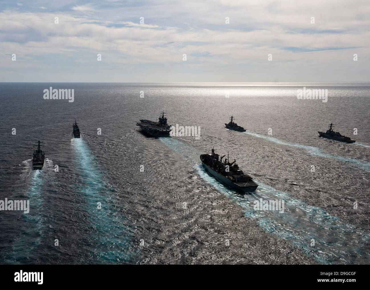 Uss enterprise strike group hi-res stock photography and images - Alamy
