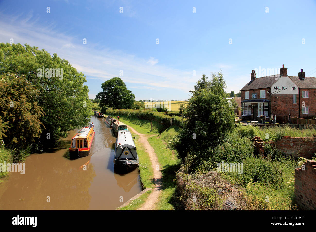 The Anchor Inn, High Offley, by the Shropshire Union Canal, a tiny ... The Anchor Inn, High Offley, by the Shropshire Union Canal, a tiny ...