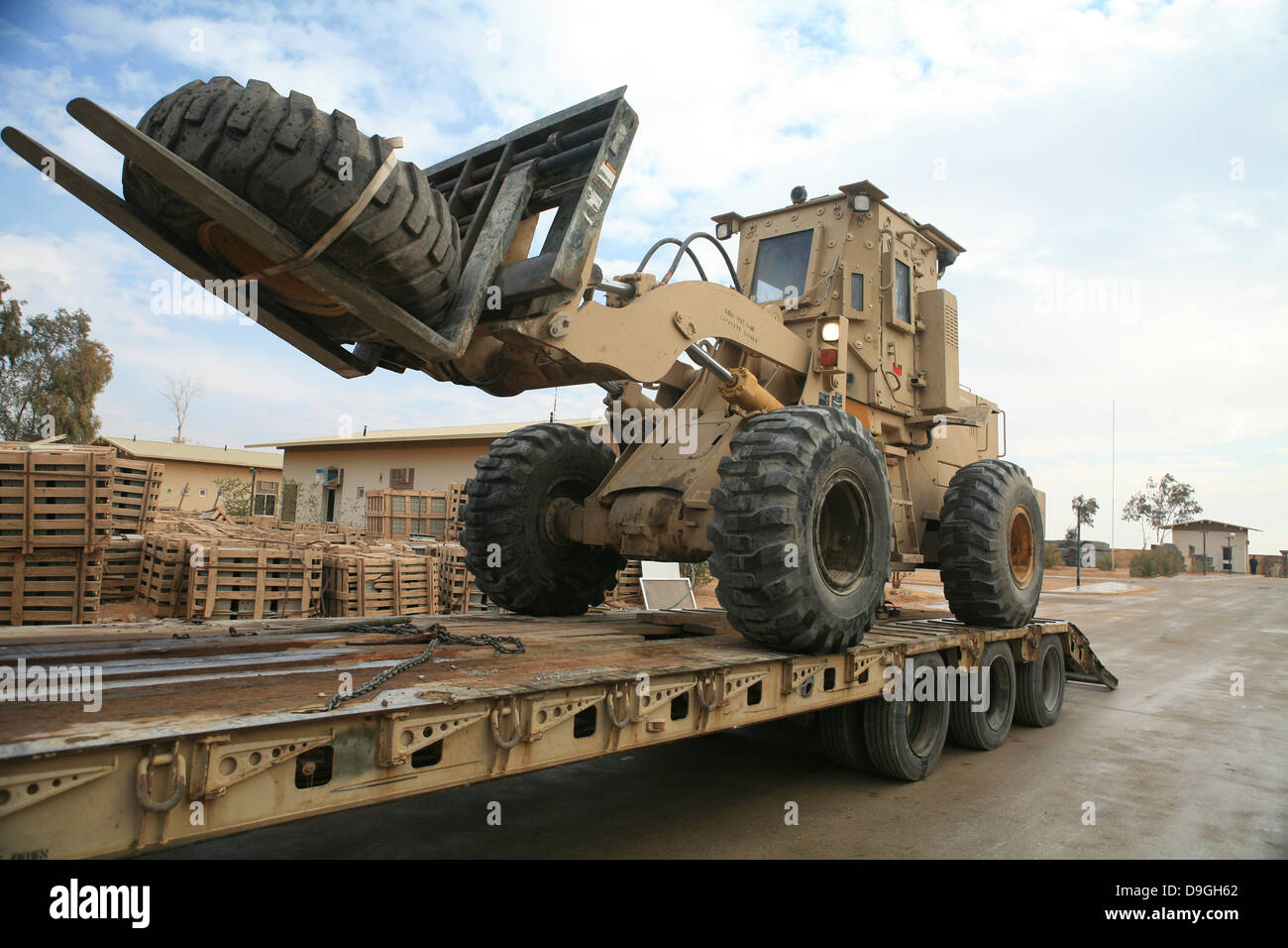 Iraqi construction vehicle hi-res stock photography and images - Alamy