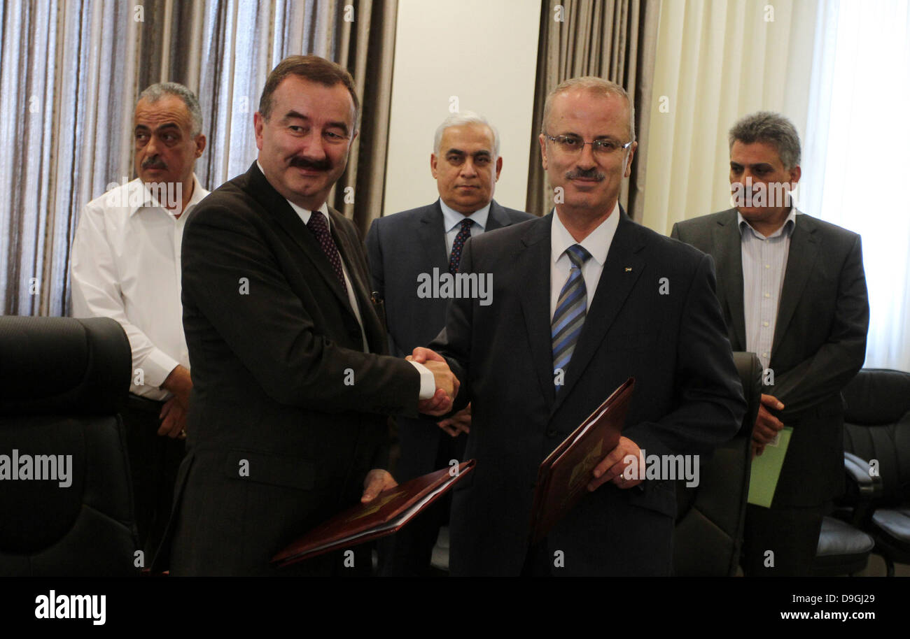 Ramallah, West Bank, Palestinian Territory. 19th June, 2013. Newly ...