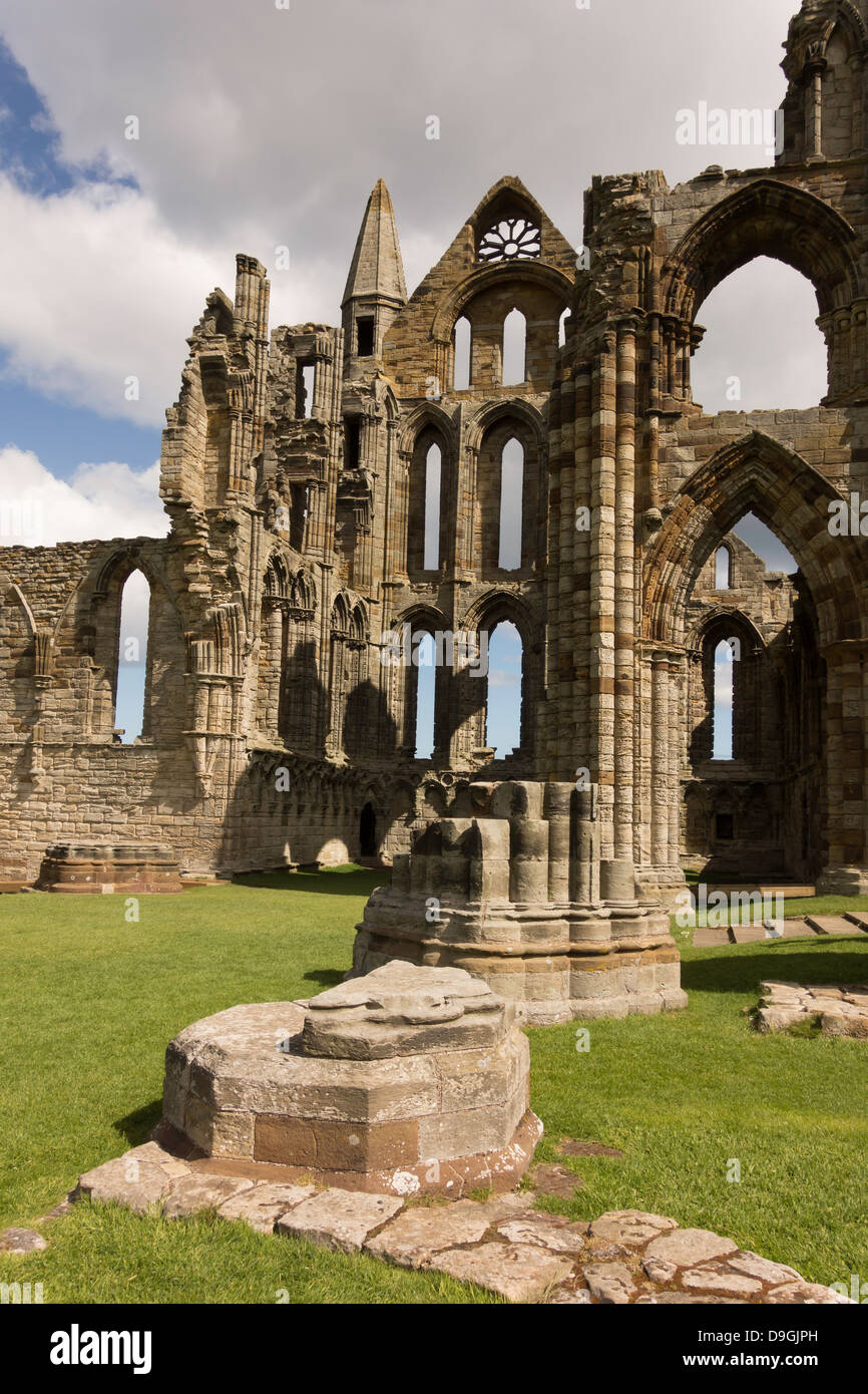Whitby abbey gothic ruins hi-res stock photography and images - Alamy
