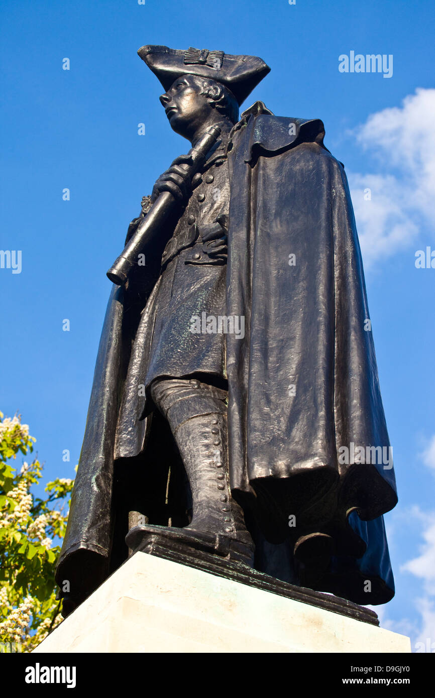 General James Wolfe Statue situated next to the Royal Observatory in ...