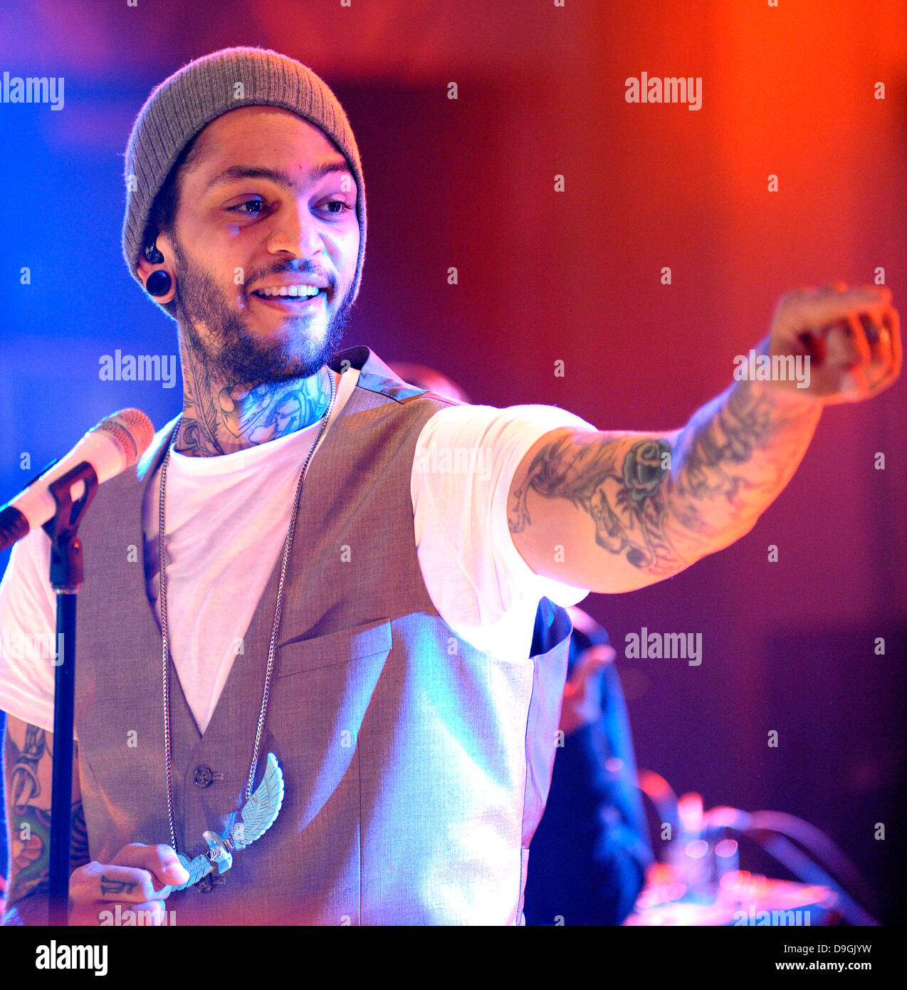Travie McCoy appearances on MuchMusic's New.Music.Live. Toronto, Canada ...