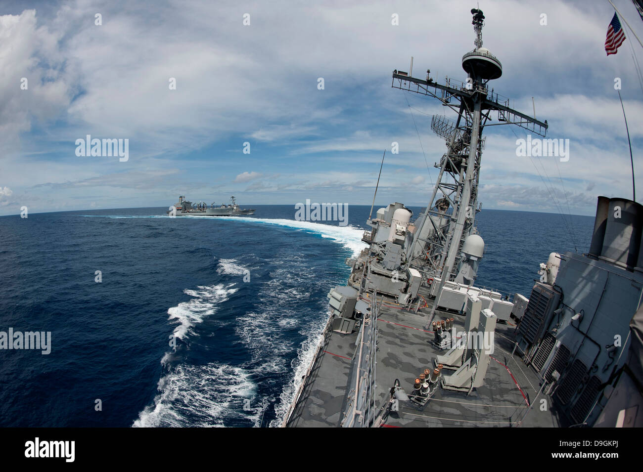 Ticonderoga class guided missile cruiser uss cowpens hi-res stock ...