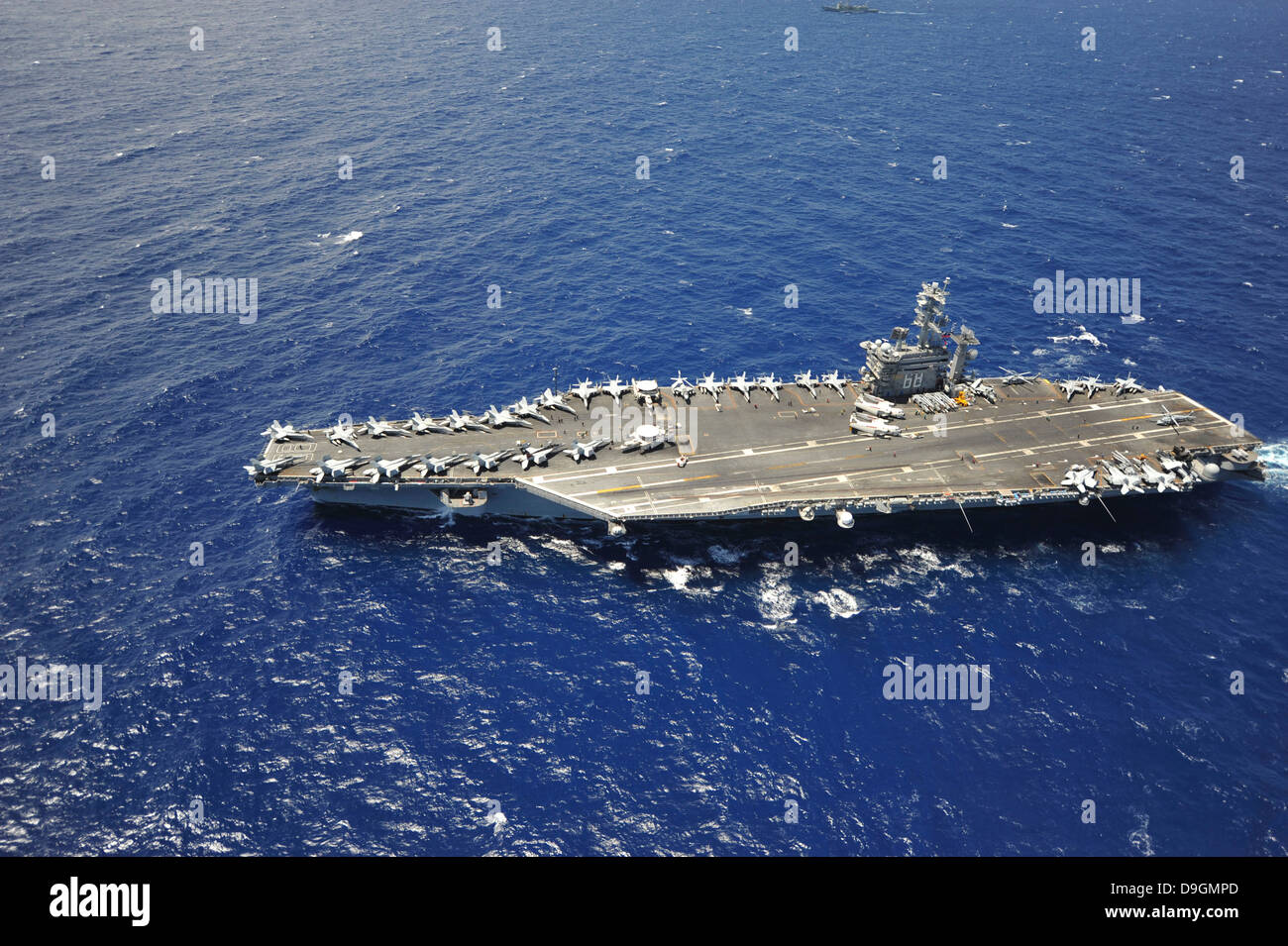 The aircraft carrier USS Nimitz Stock Photo - Alamy