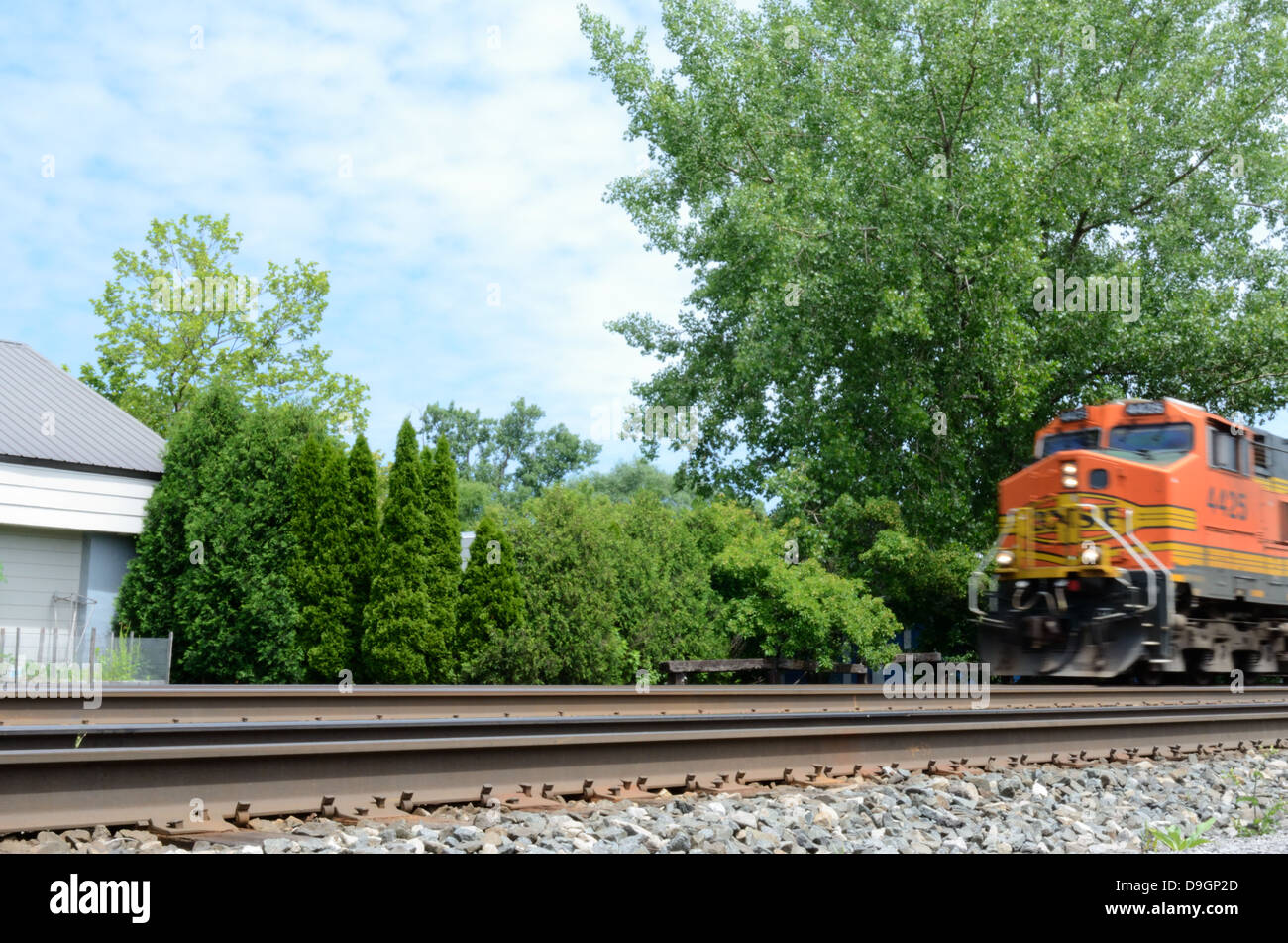 BNSF engine pulling freight cars in Upstate New York Stock Photo - Alamy