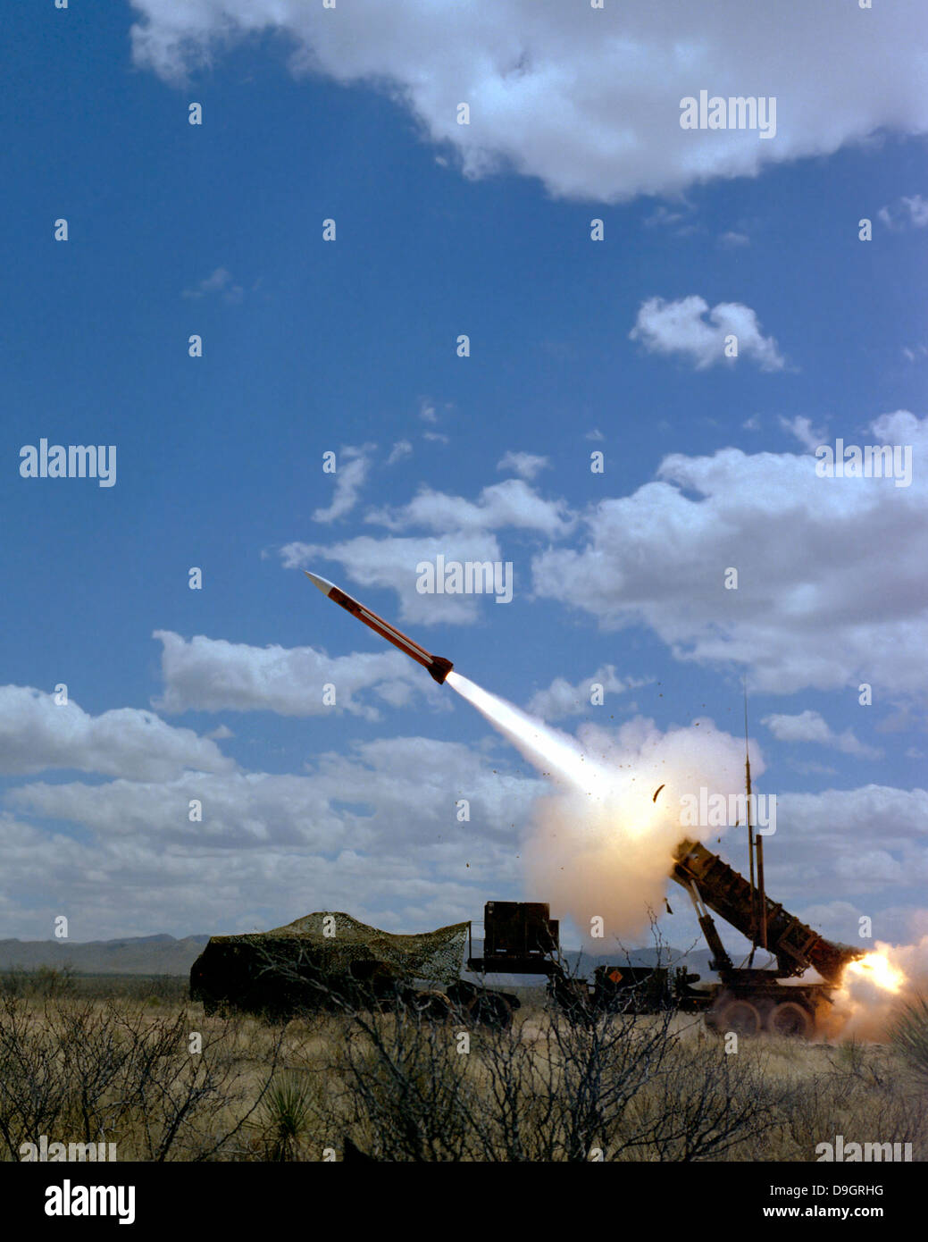 Army patriot missile hi-res stock photography and images - Alamy