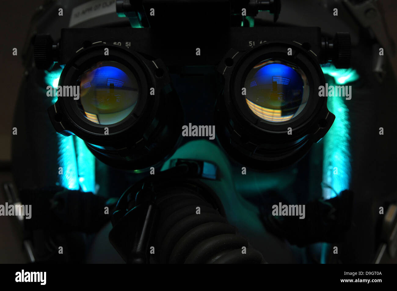 AN/AVS-9 Night Vision Goggles Stock Photo - Alamy