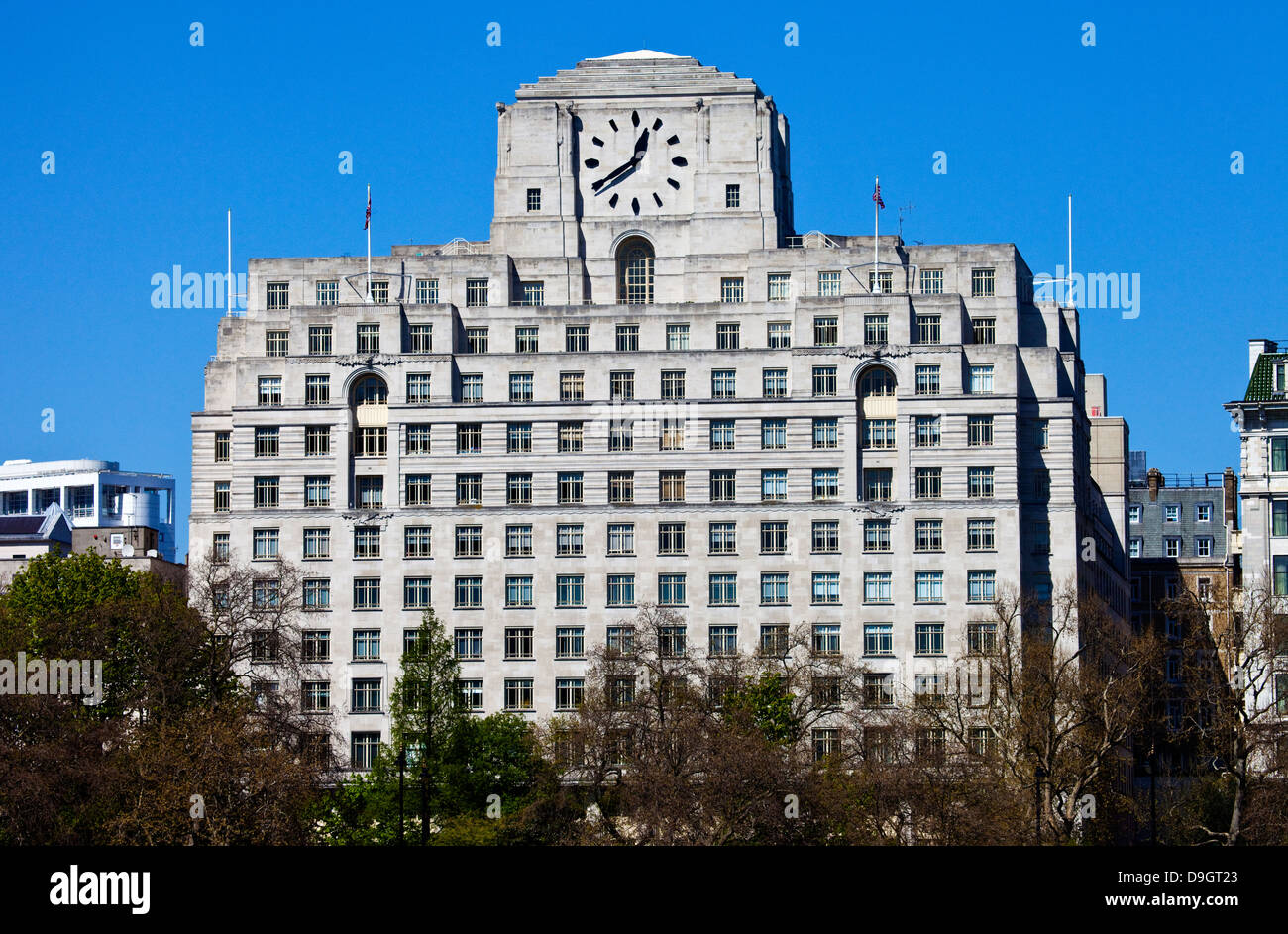 Shell mex house hi-res stock photography and images - Alamy