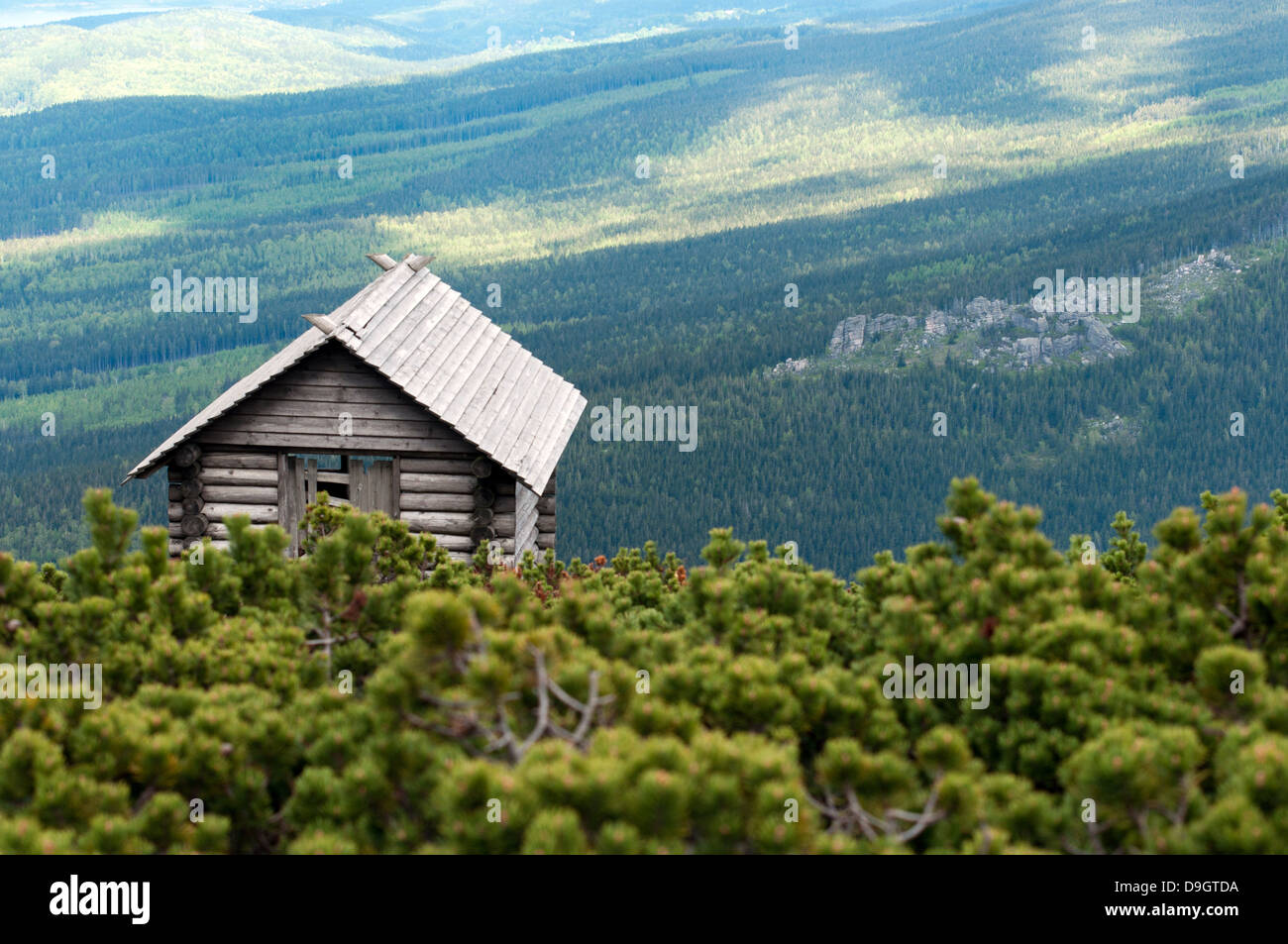 Old mining shack Stock Photo - Alamy