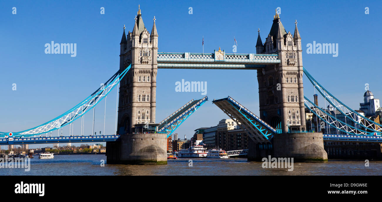 Tower Bridge opening up, London Stock Photo - Alamy