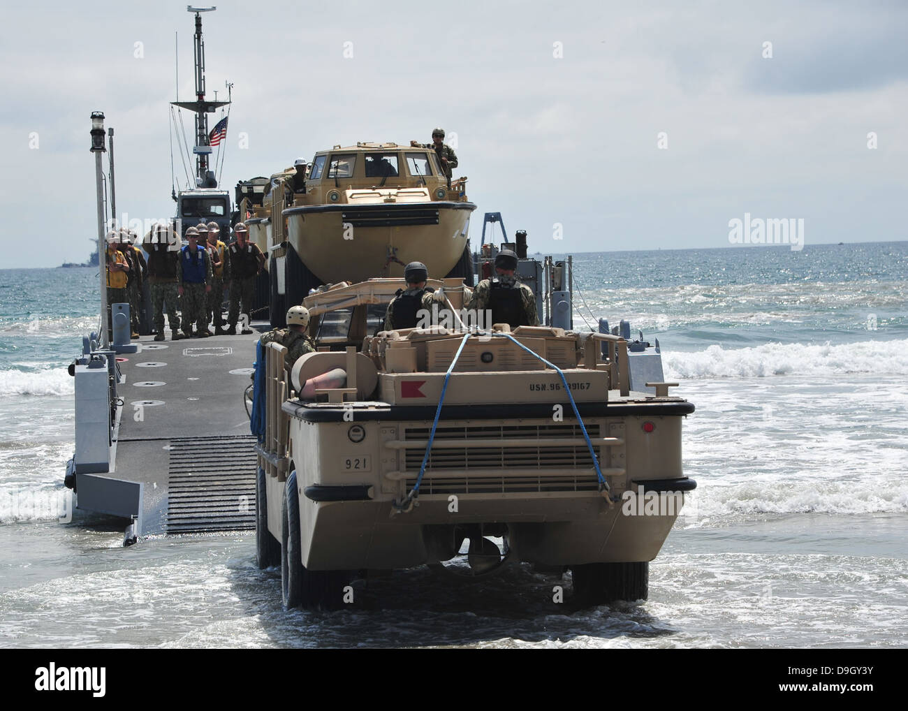 Sailors participate in Dawn Blitz Stock Photo - Alamy