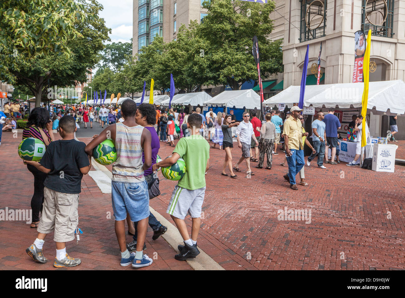 "A Taste of Reston" food festival, Town Center, Reston, Virginia Stock ...