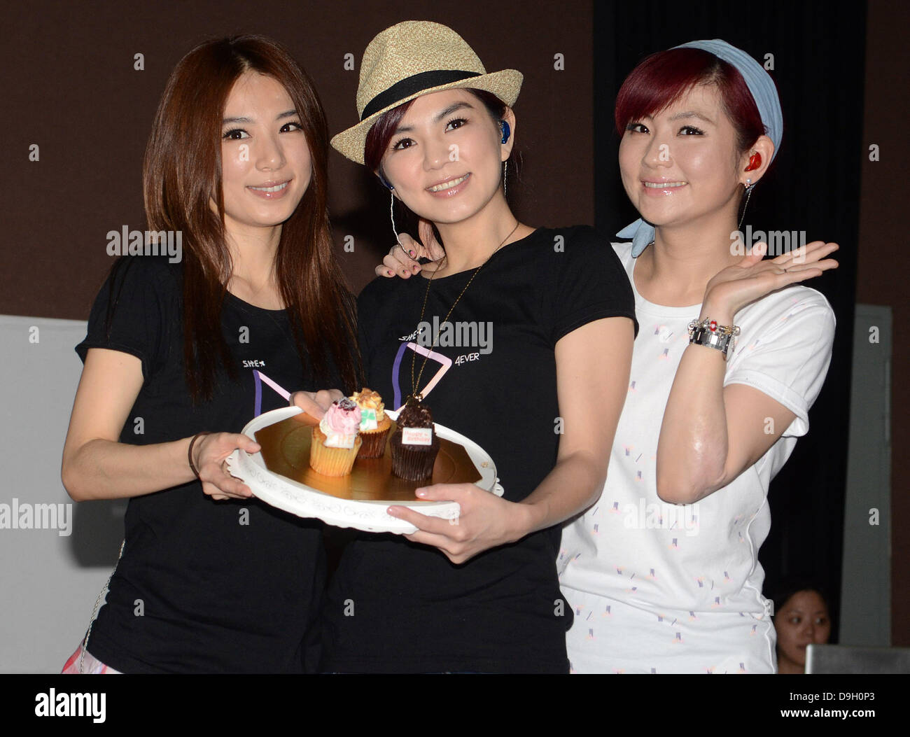SHE rehearsed for their concert and celebrated Ella's birthday in ...