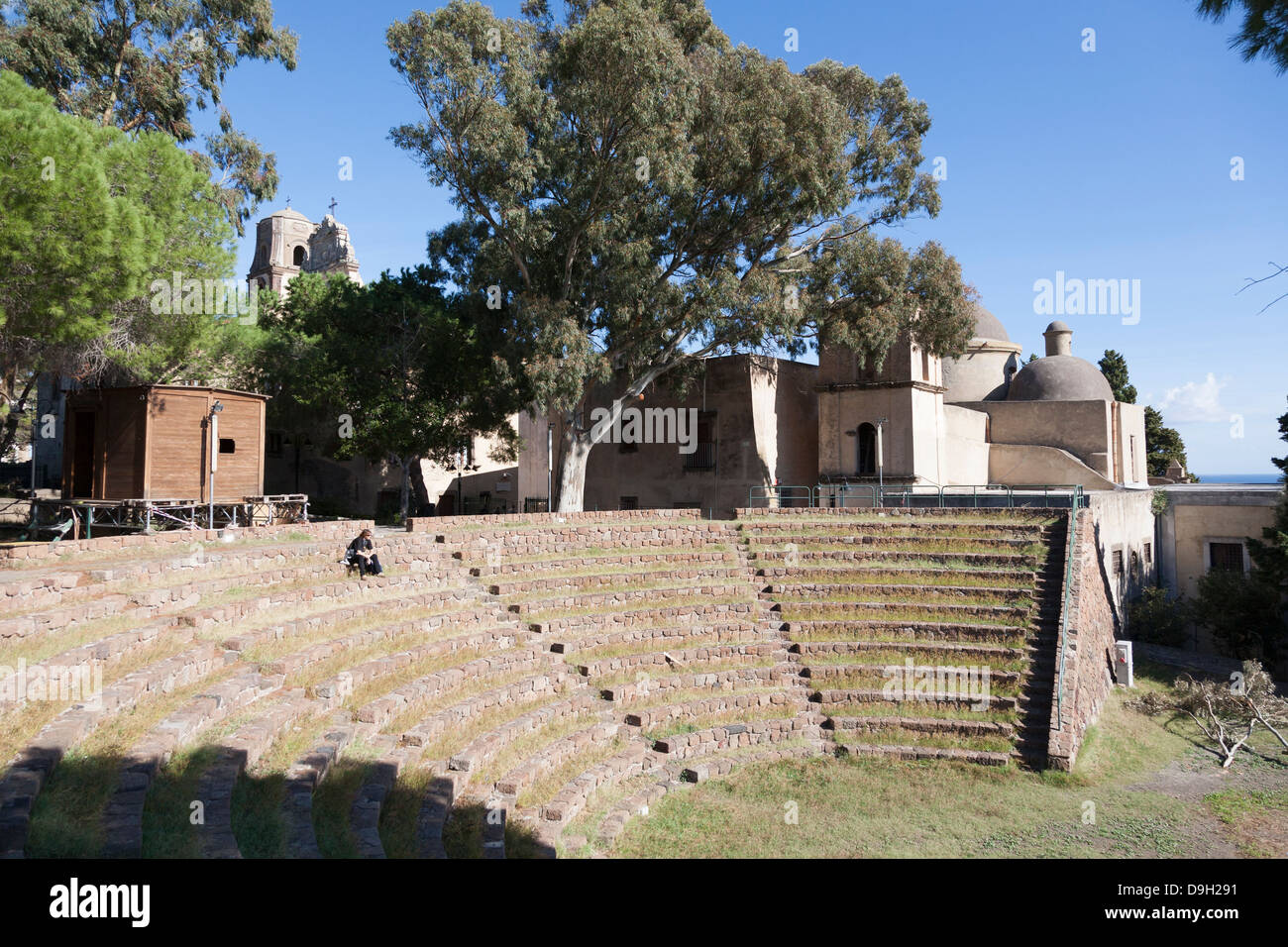 Modern amphitheatre hi-res stock photography and images - Alamy